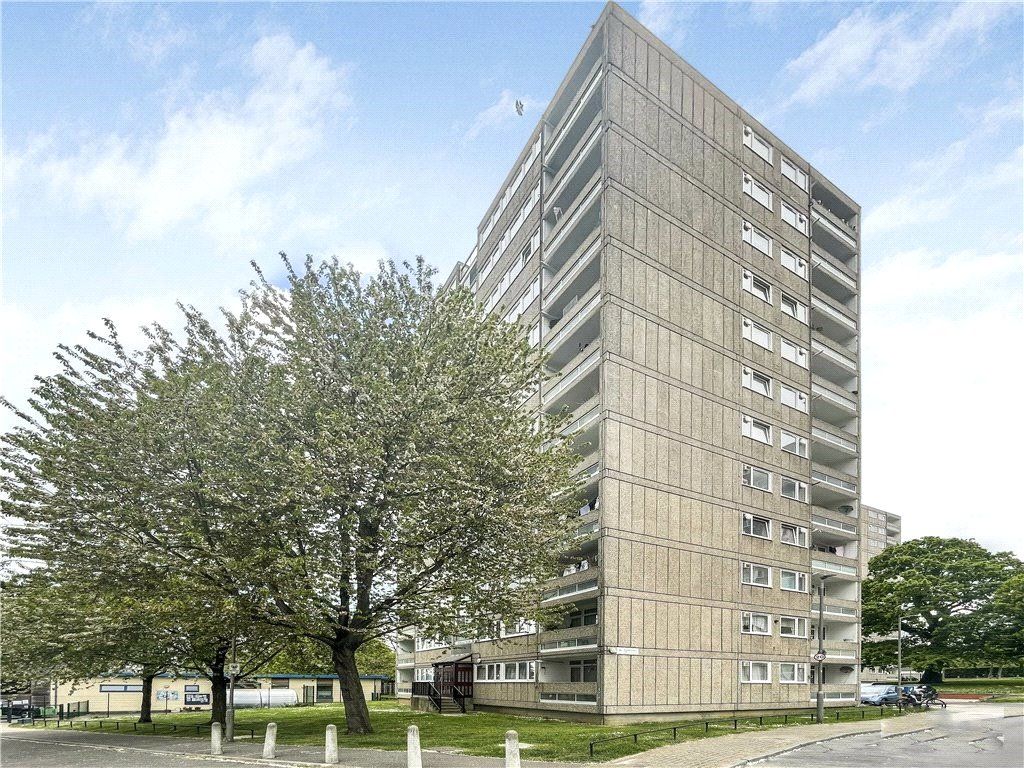 1 bed flat to rent in Fontley Way, Roehampton SW15, £1,250 pcm - Zoopla