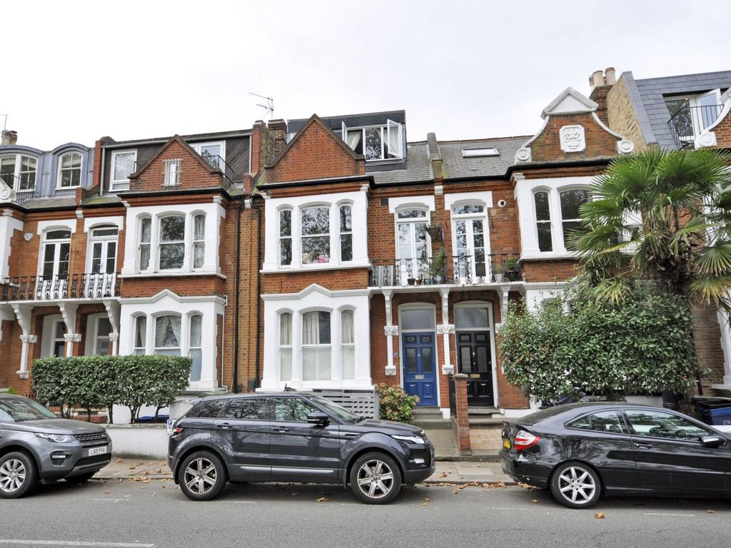2 bed flat to rent in Rocks Lane, Barnes SW13, £2,000 pcm - Zoopla