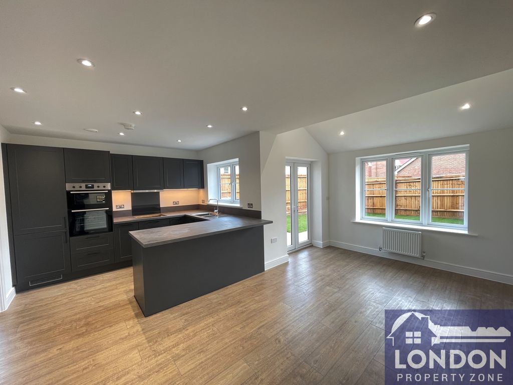 3 bed semi-detached house to rent in Omaha Grove, Tonbridge TN12, £ ...