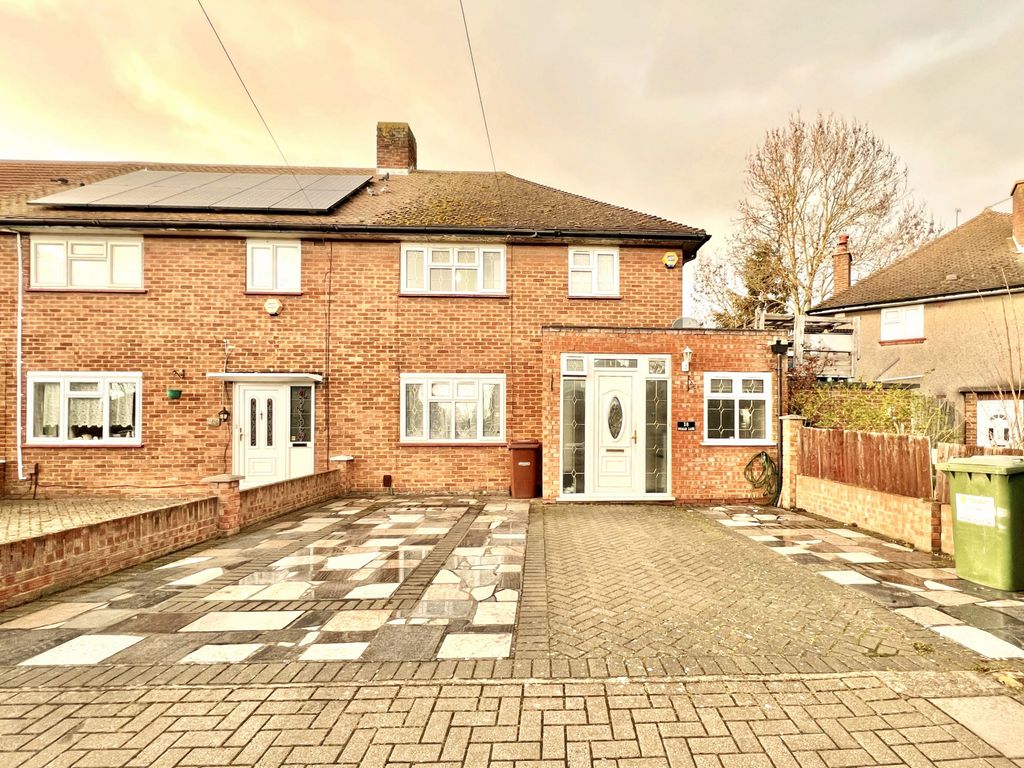 3 bed end terrace house for sale in Weald Lane, Harrow HA3, £599,950 ...