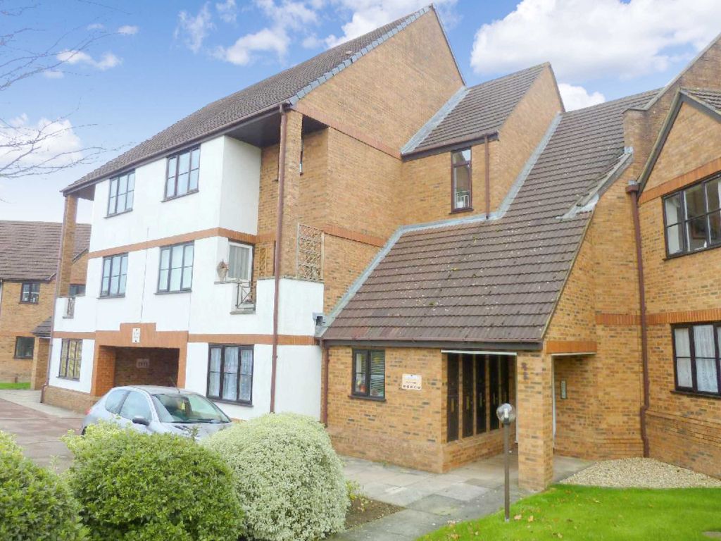3 bed flat to rent in Ridge Green, Shaw, Swindon, Wiltshire SN5 - Zoopla