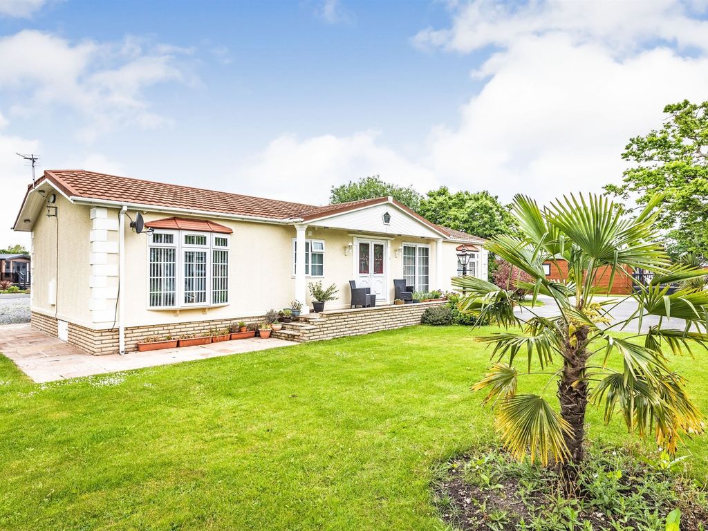 3 bed mobile/park home for sale in Cliffe Country Lodges, Cliffe Common ...