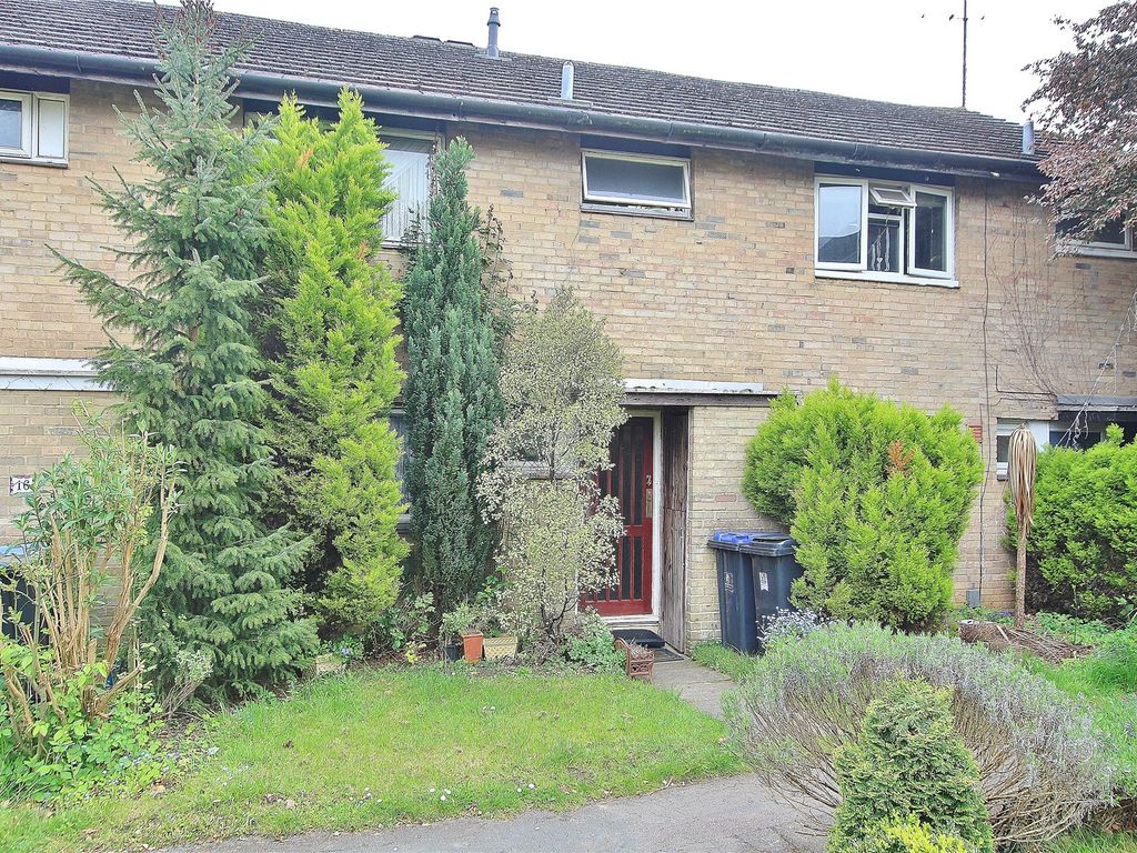 3 bed terraced house for sale in Knaphill, Woking GU21 - Zoopla