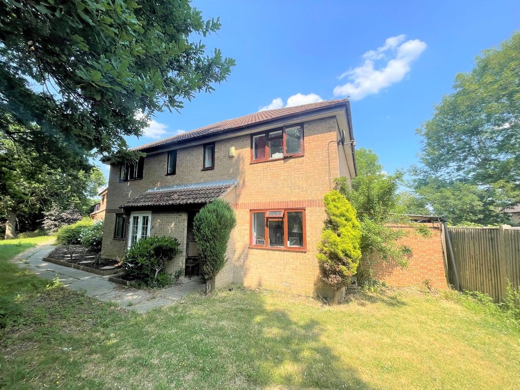 3 bed semi-detached house for sale in Burrows Close, Guildford GU2 - Zoopla