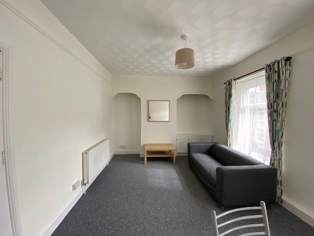 1 bed flat to rent in Cecil Street, Splott, Cardiff CF24, £875 pcm - Zoopla