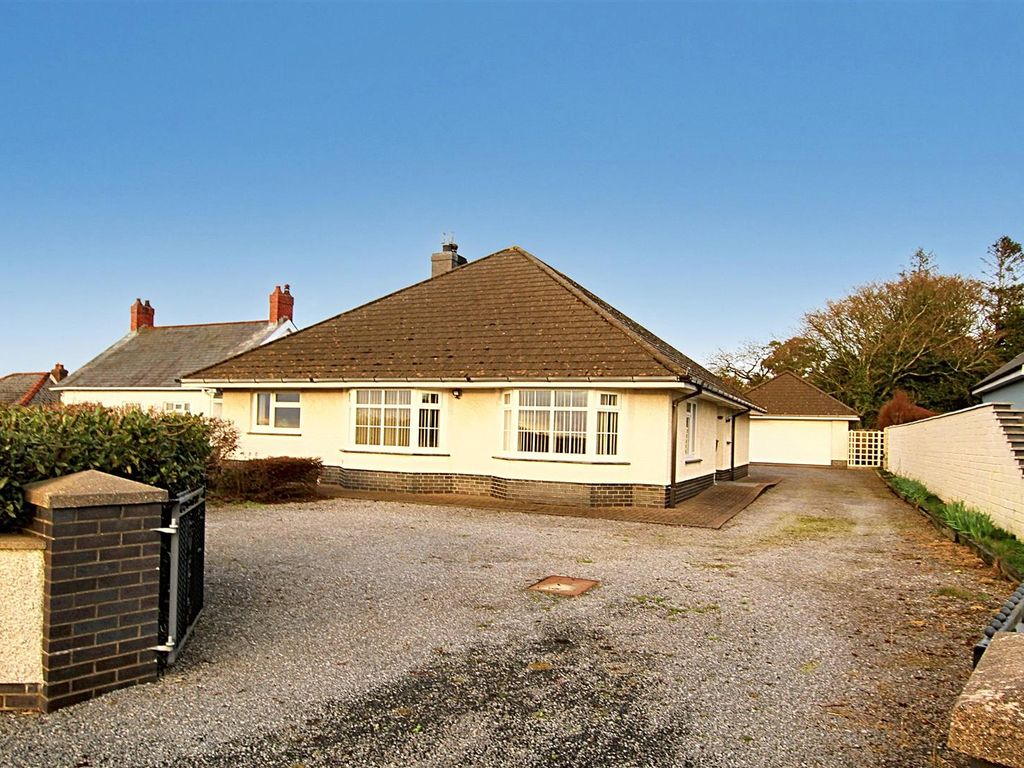 3 bed detached bungalow for sale in Beulah, Newcastle Emlyn SA38, £ ...