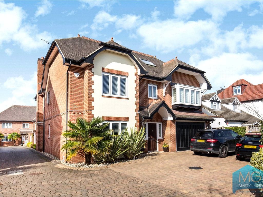 6 Bed Detached House To Rent In Park Road Barnet Hertfordshire En4 £