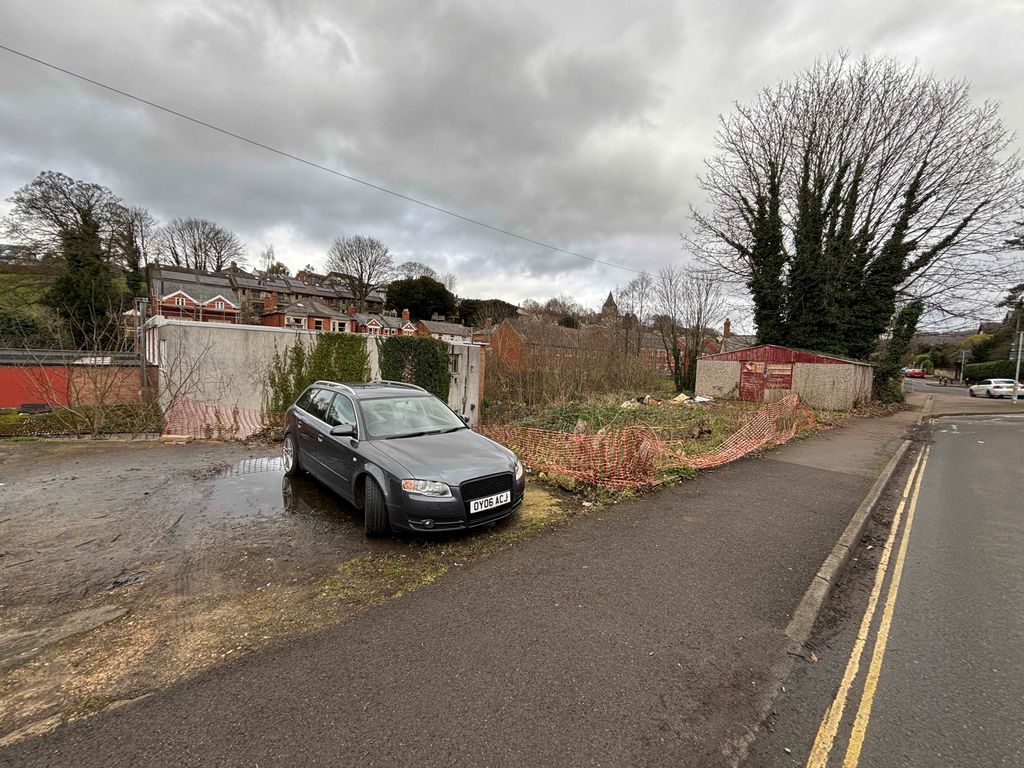 Land for sale in Lansdown, Stroud, Glos GL5, £150,000 - Zoopla