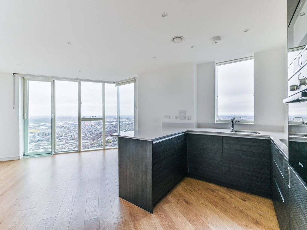 2 bed flat to rent in Pinnacle Apartments, Central Croydon, Croydon CR0 ...