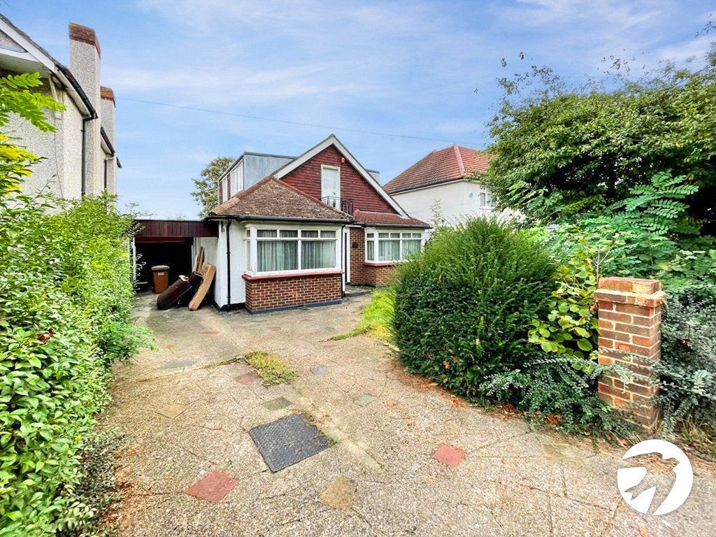 4 bed bungalow for sale in Watling Street, Dartford, Kent DA2, £500,000 ...