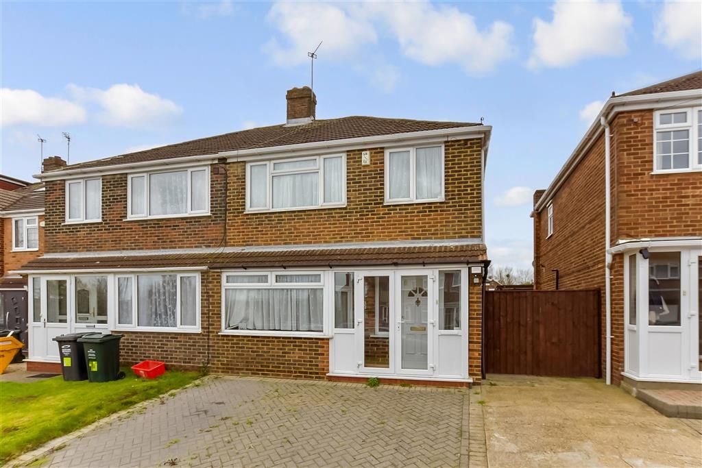 3 Bed Semi Detached House For Sale In Patterdale Road Dartford Kent
