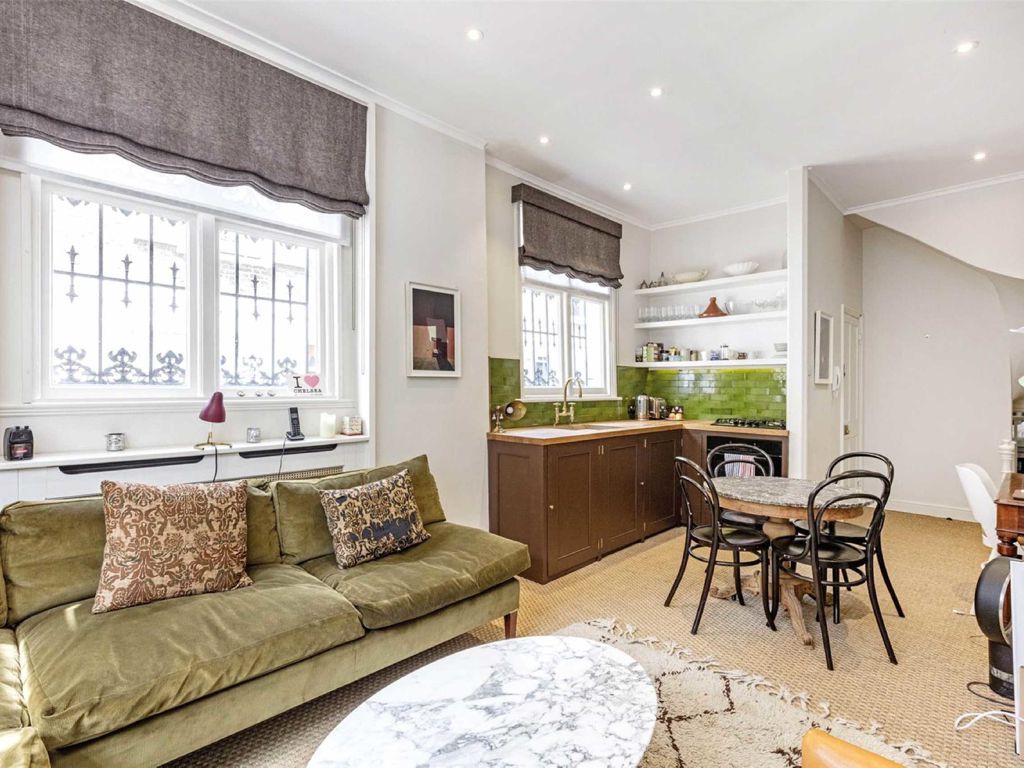 1 bed flat to rent in Upper Cheyne Row, London SW3, £2,383 pcm - Zoopla