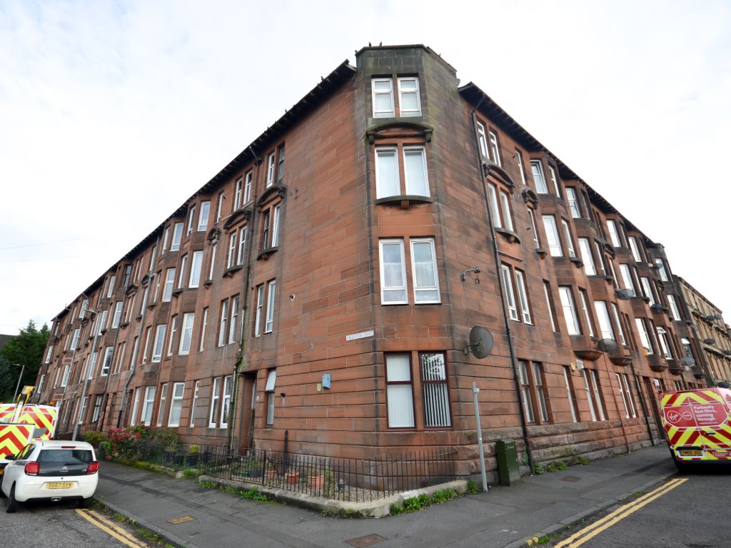 1 bed flat for sale in Anderson Drive, Renfrew PA4, £38,500 - Zoopla