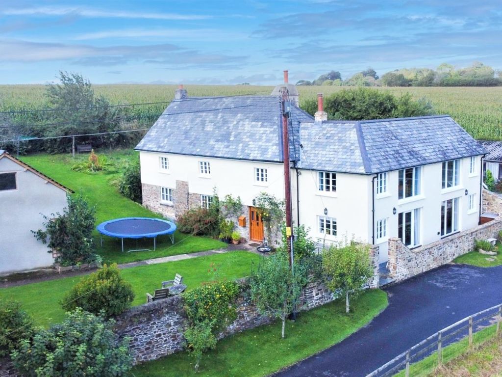 4 bed detached house for sale in Beaford, Winkleigh EX19 - Zoopla