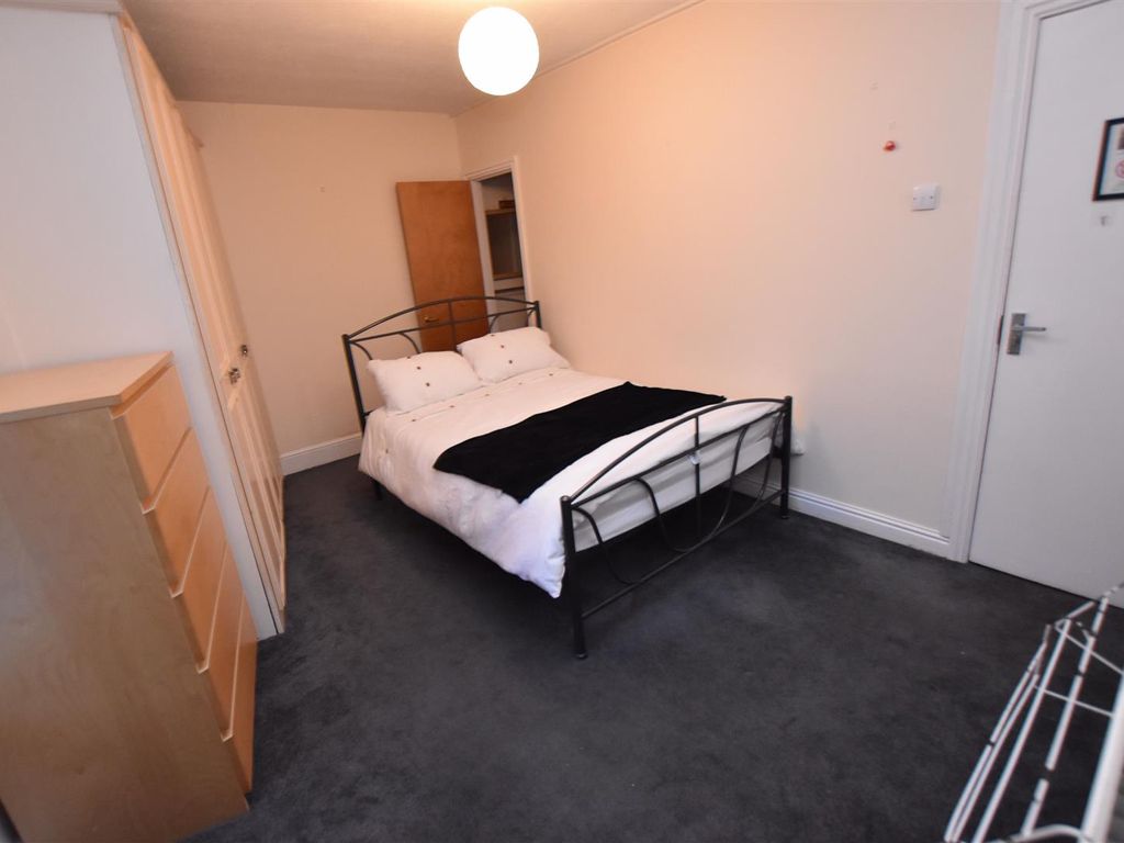 Room to rent in Mayfield Road, Worcester City Centre, Worcester WR3 ...