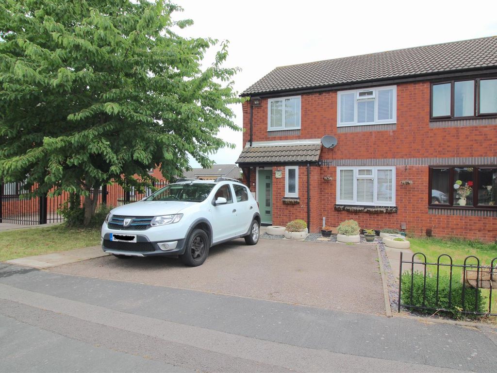 3 Bed Semi Detached House For Sale In Webbcroft Road Stechford