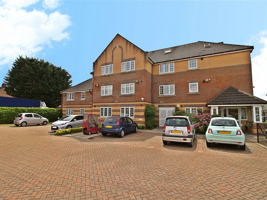 2 bed property for sale in Betjeman Court, 50 Cockfosters Road, Barnet ...