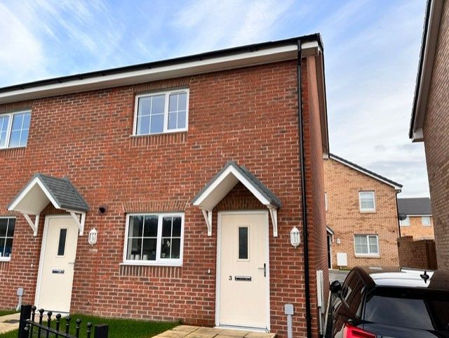 2 bed flat to rent in Smiths Drive, Pentrechwyth, Swansea SA1, £975 pcm - Zoopla