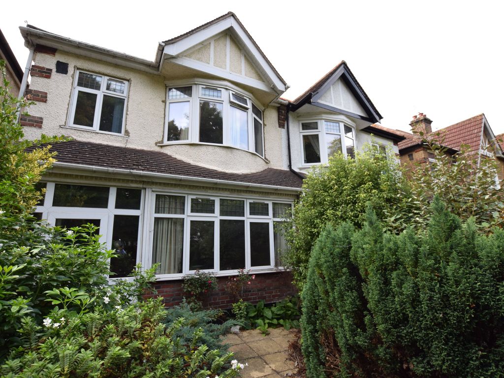 3 Bed Semi Detached House For Sale In Carshalton Place Carshalton