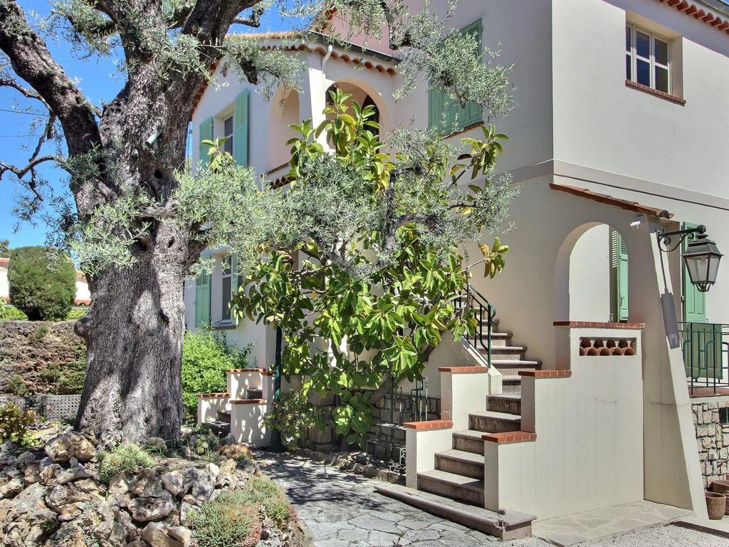 Antibes, Antibes Area, French Riviera, 4 bed villa for sale, £899,462 ...