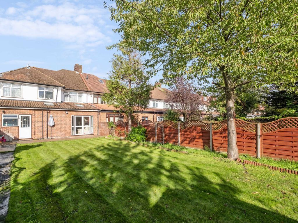 5 bed semi-detached house for sale in Crosslands Avenue, Southall UB2 ...