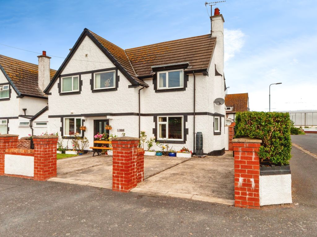 4 bed detached house for sale in The Mall, Prestatyn, Denbighshire LL19 ...