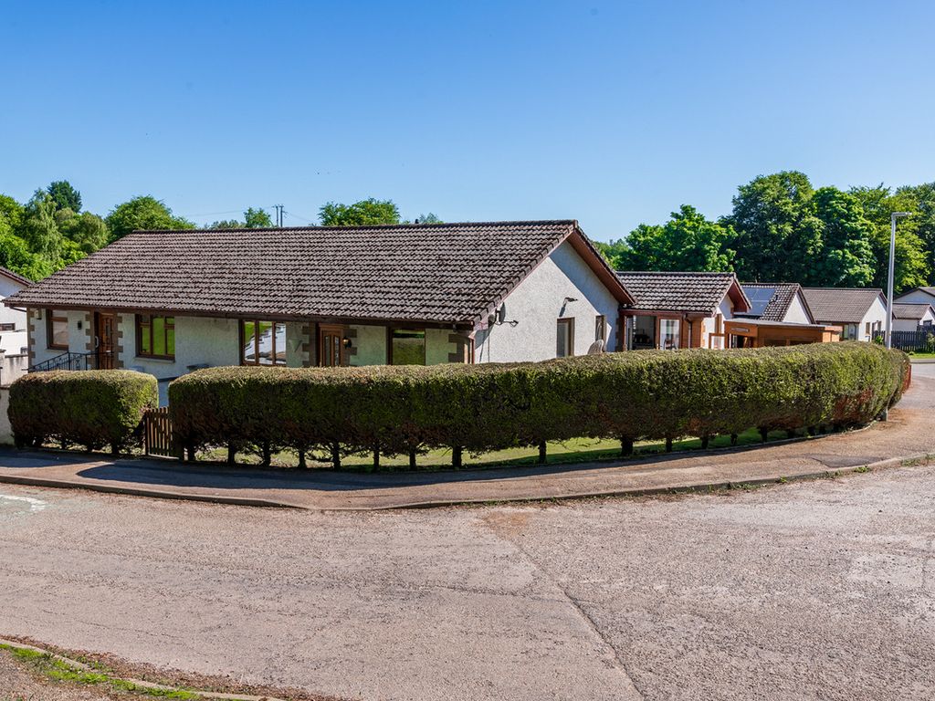4 bed semi-detached bungalow for sale in Braeface Park, Alness IV17, £ ...