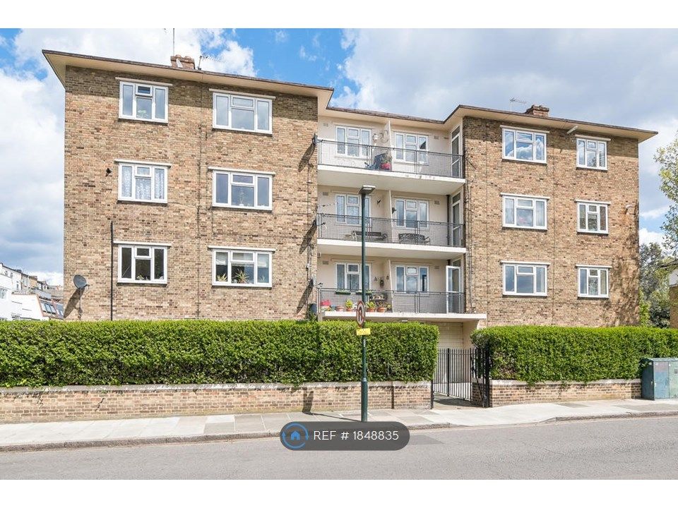 Room to rent in Trinity Church Road, London SW13, £830 pcm - Zoopla