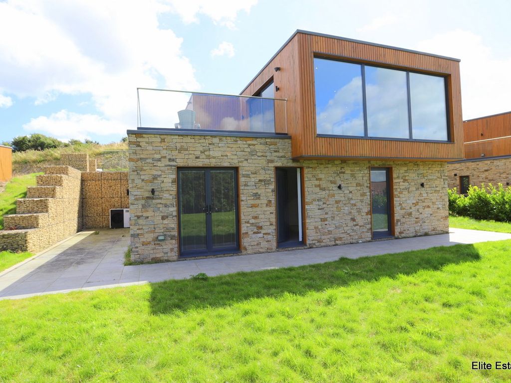 5 bed detached house to rent in Spire View, Sunderland SR3 - Zoopla
