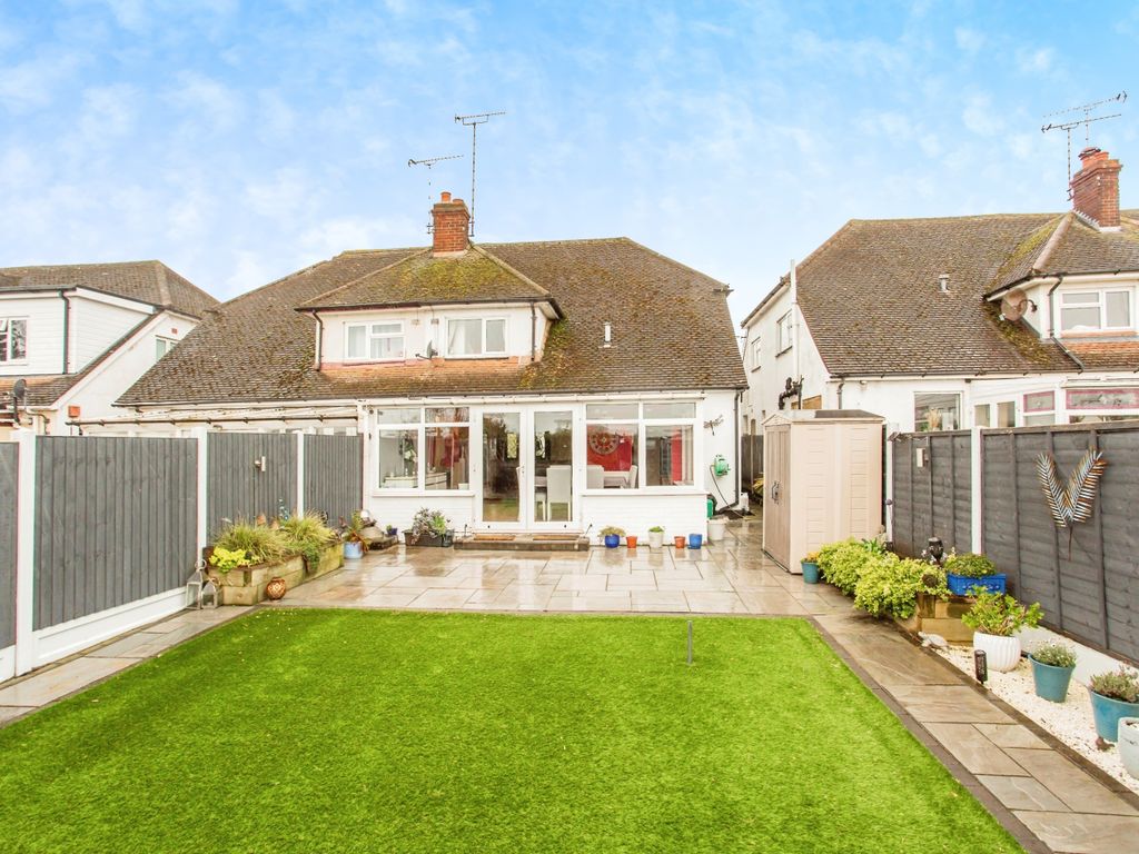 3 Bed Semi Detached House For Sale In Ashingdon Road Rochford Essex
