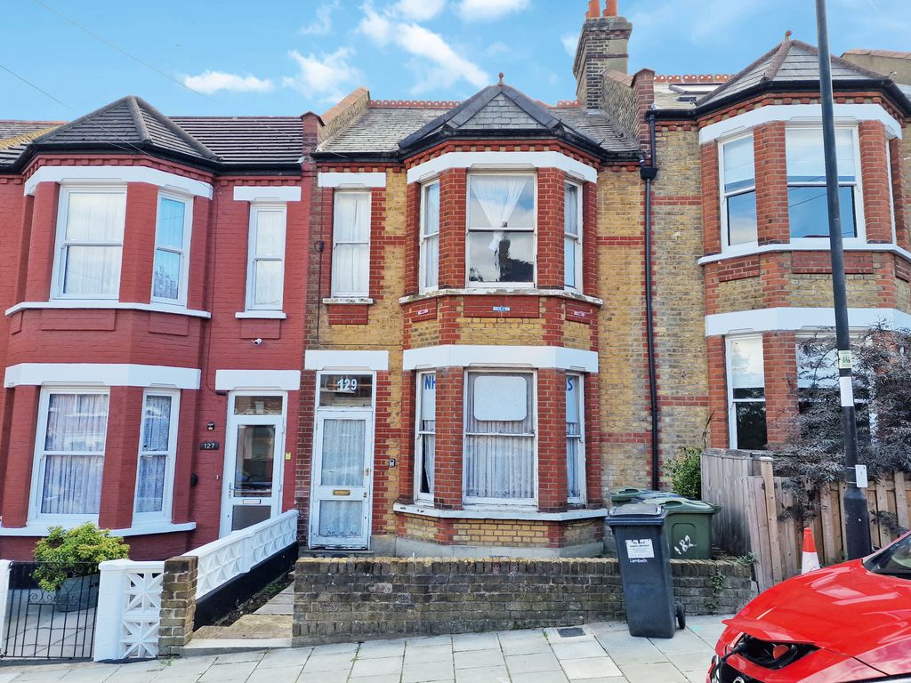 3 bed terraced house for sale in Casewick Road, London SE27 - Zoopla