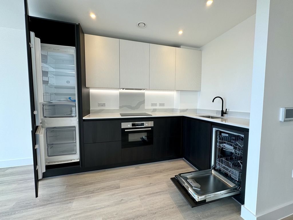 1 bed flat to rent in Silverleaf House, The Verdean, 36 Heartwood Blvd ...