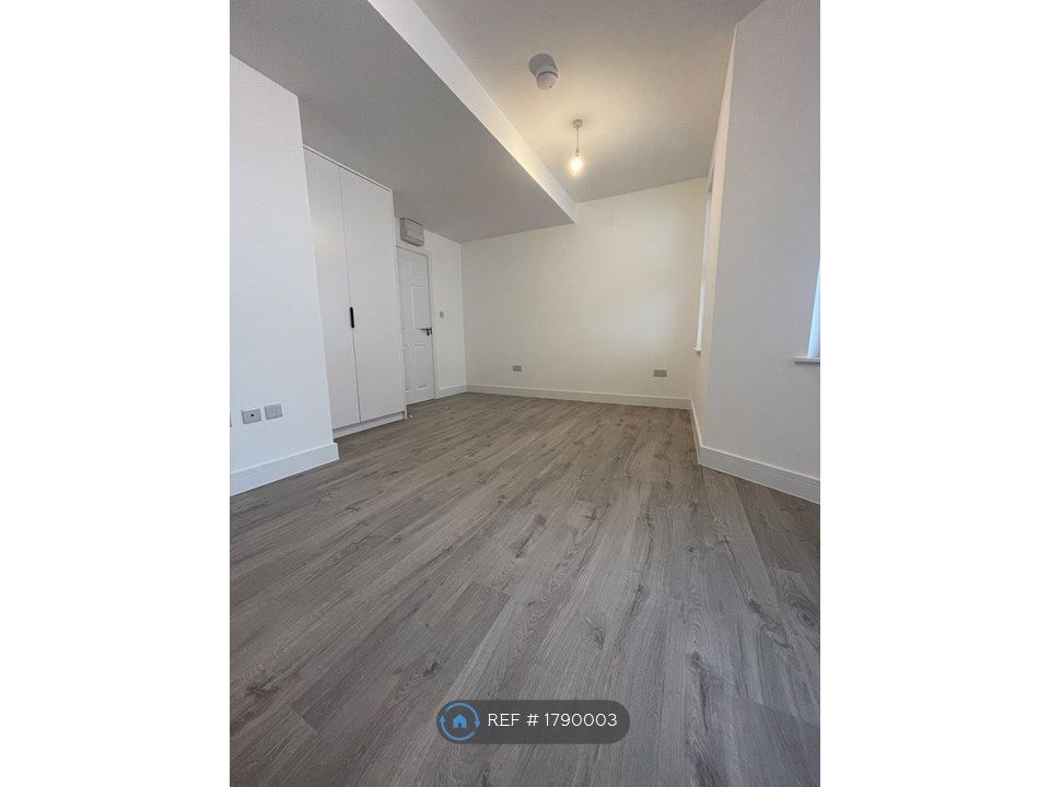 Studio to rent in Lordship Lane, London N22 - Zoopla