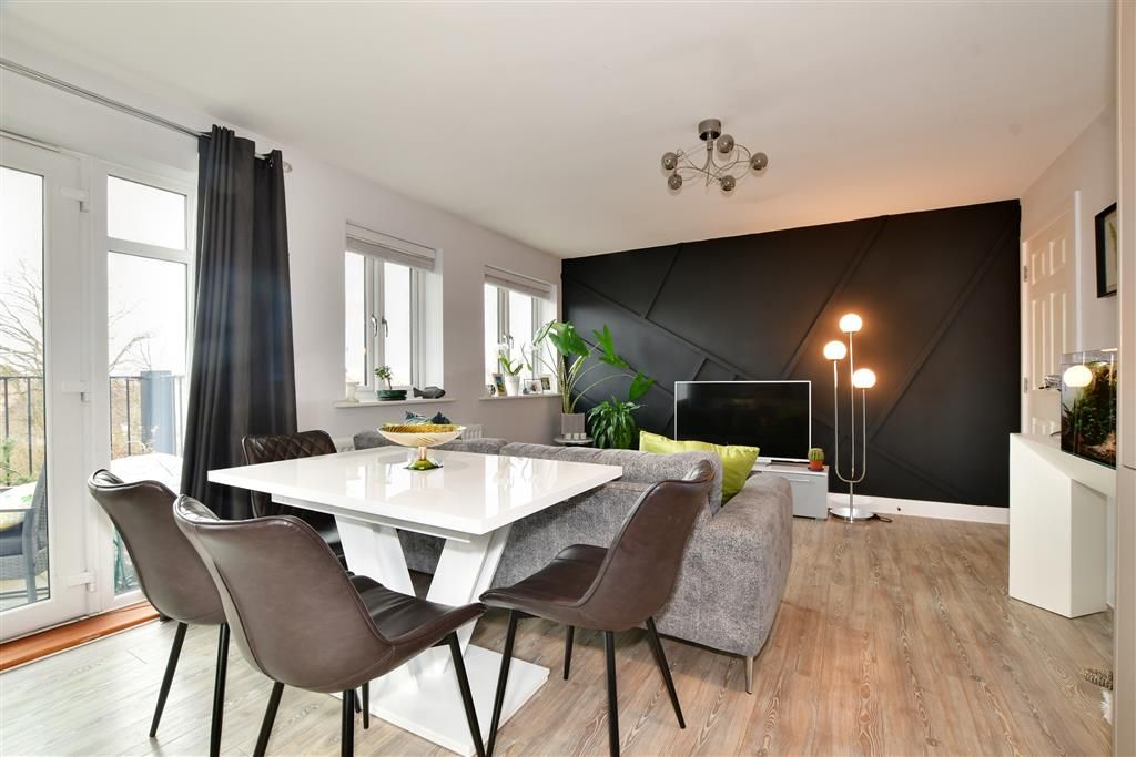 2 bed flat for sale in Illett Way, Faygate, Horsham, West Sussex RH12 ...