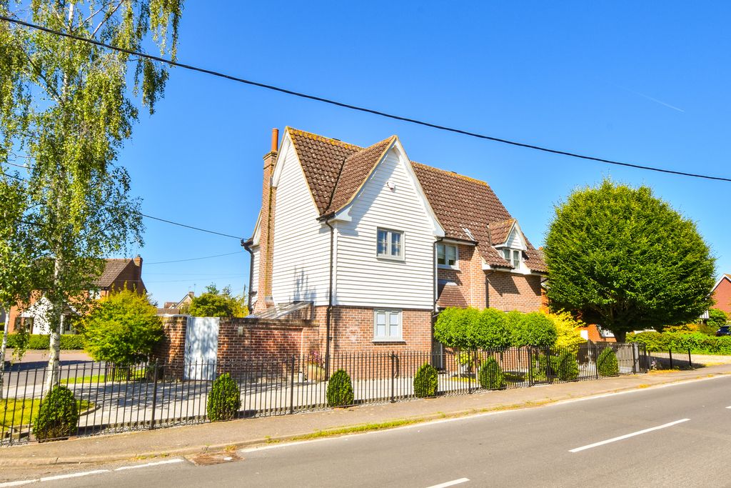 4 bed detached house for sale in Bannister Green, Felsted, Dunmow CM6 ...