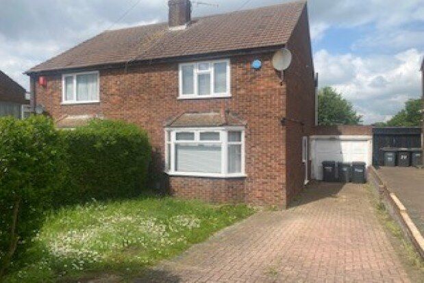3 bed semi-detached house to rent in Runfold Avenue, Luton LU3 - Zoopla