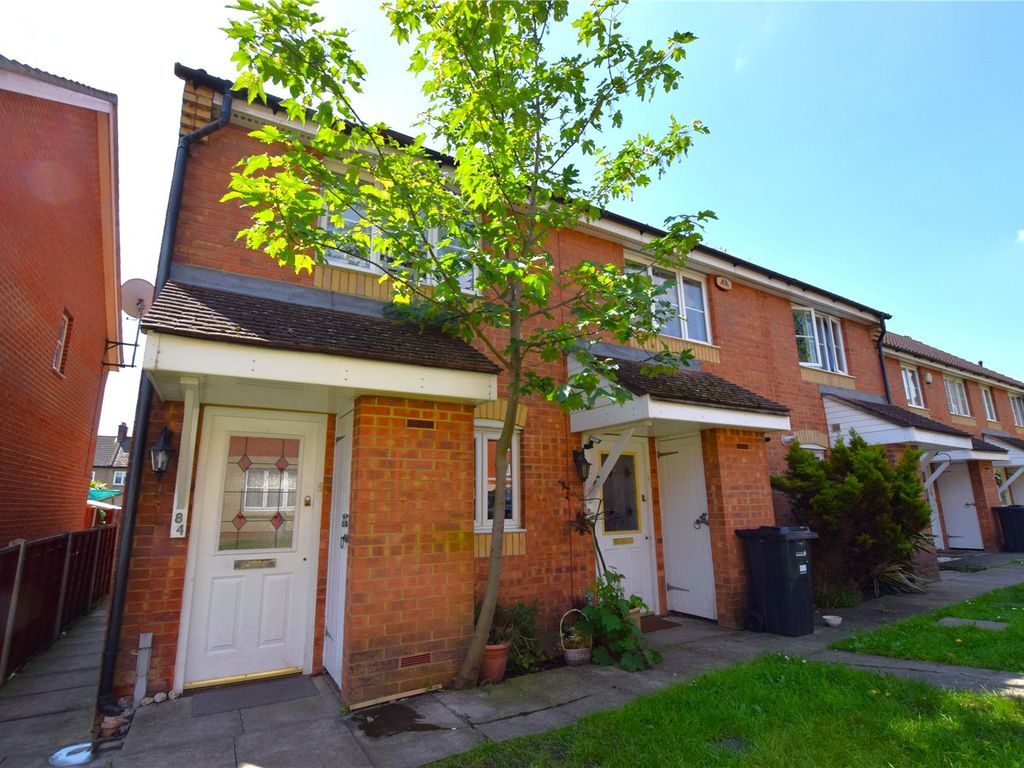 4 Bed End Terrace House For Sale In Westfield Gardens Chadwell Heath
