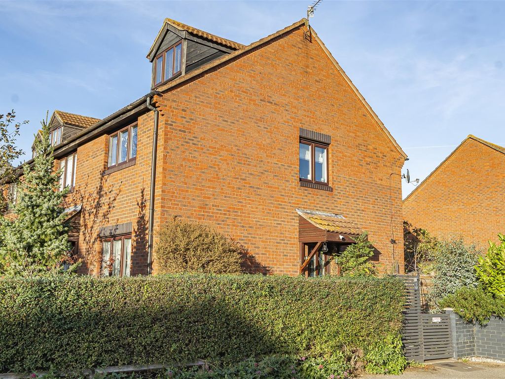 3 bed end terrace house for sale in Hamilton Close, London SE16, £ ...