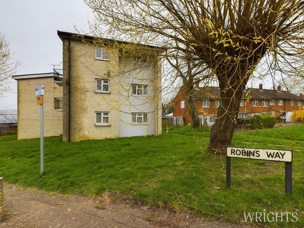 1 bed flat for sale in Robins Way, Hatfield AL10, £160,000 - Zoopla