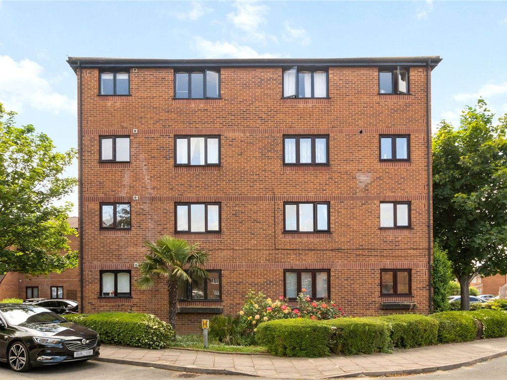 2 bed flat for sale in John Silkin Lane, London SE8 - Zoopla