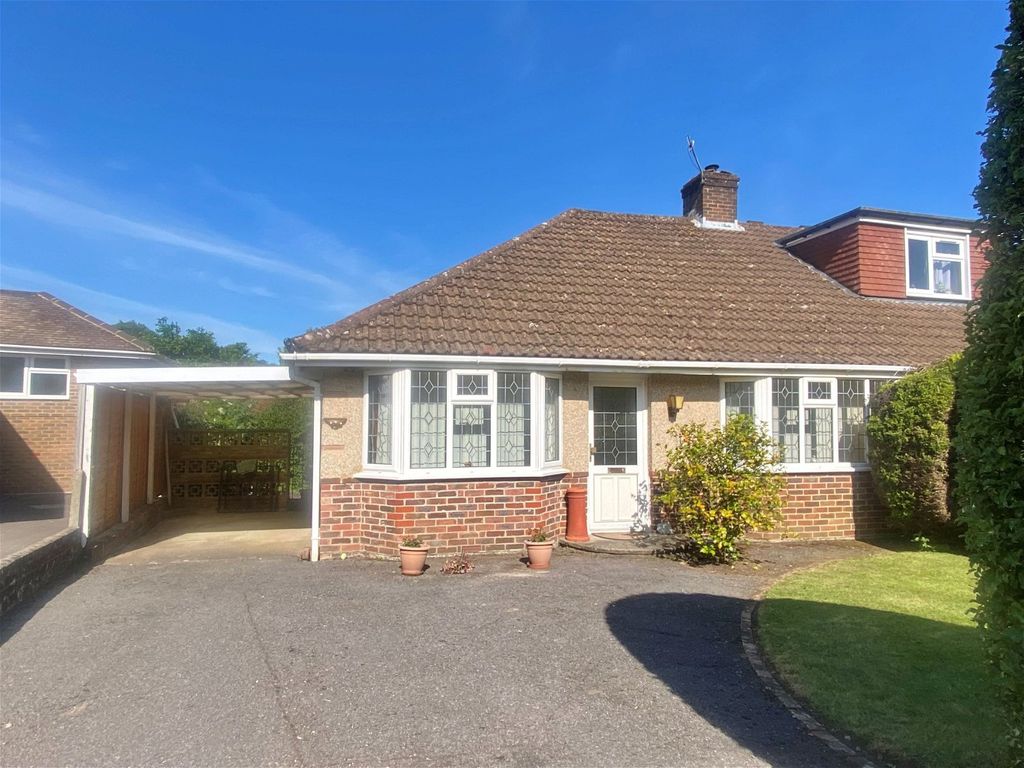 2 Bed Semi Detached Bungalow For Sale In Vale Avenue Findon Valley