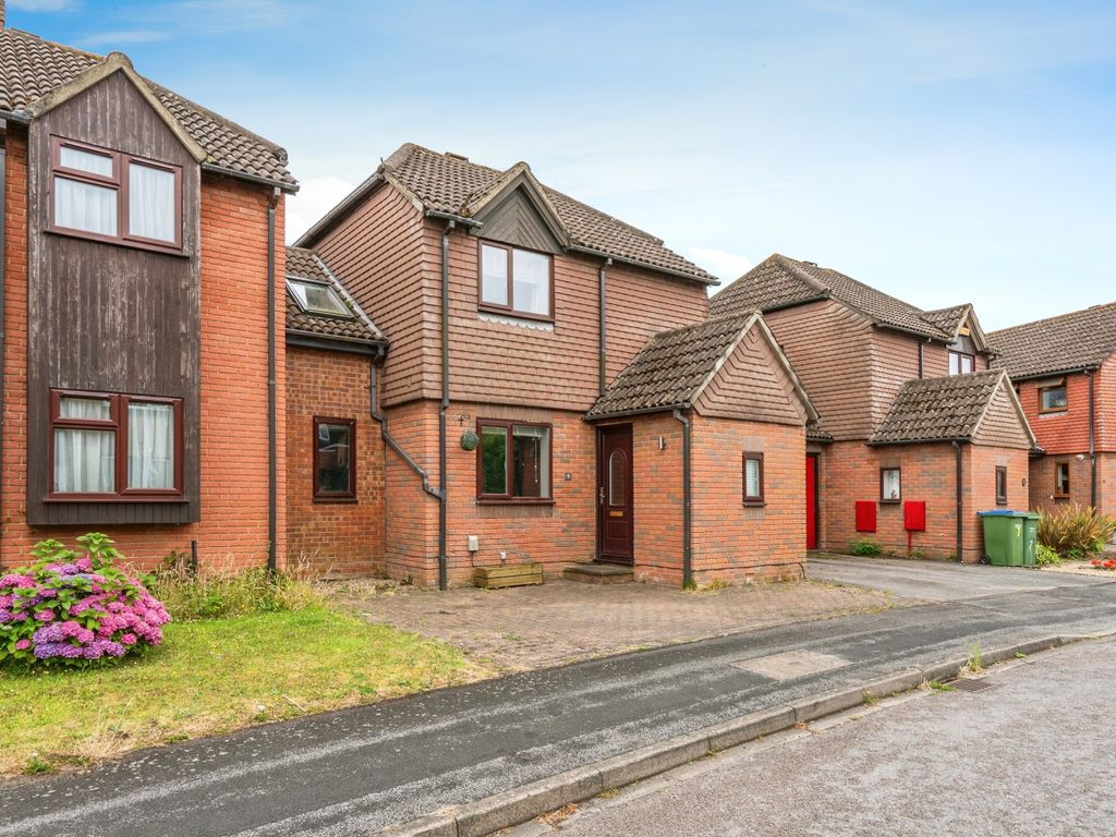 3 bed semi-detached house for sale in Bishops Gate, Titchfield Common ...