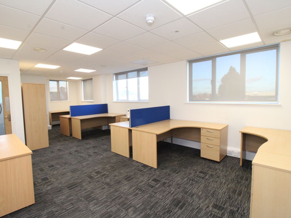Cradock Road, Luton LU4, Office to let, £19,200 pa - Zoopla