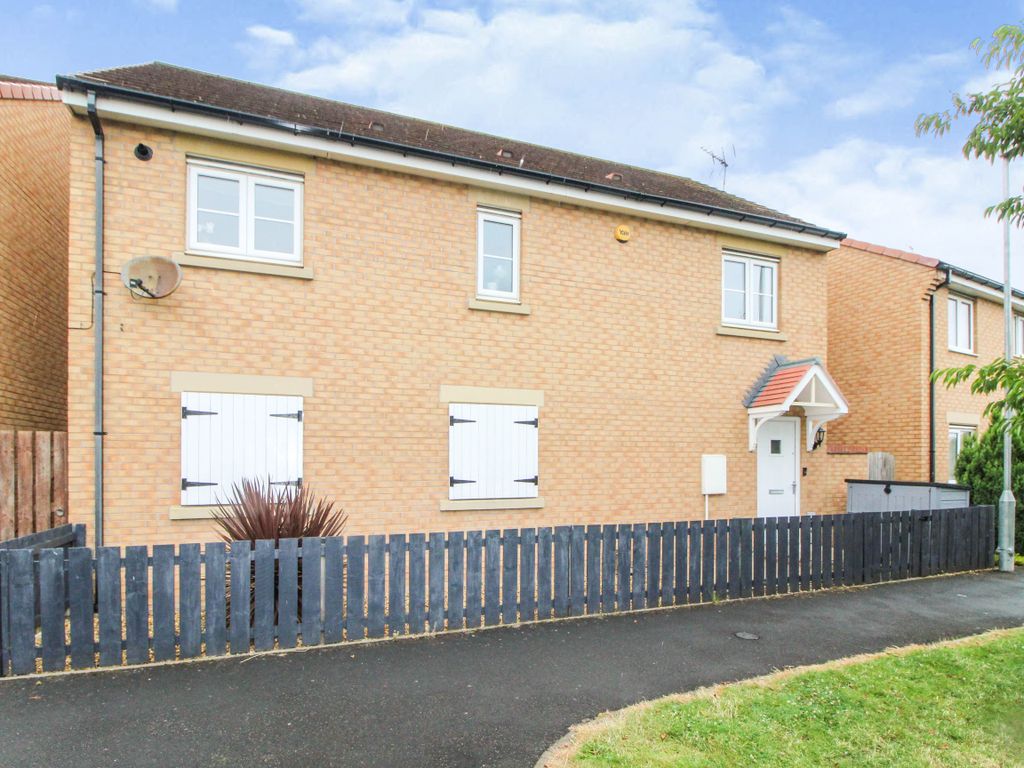 2 bed flat for sale in Tarset Walk, Blyth NE24 - Zoopla