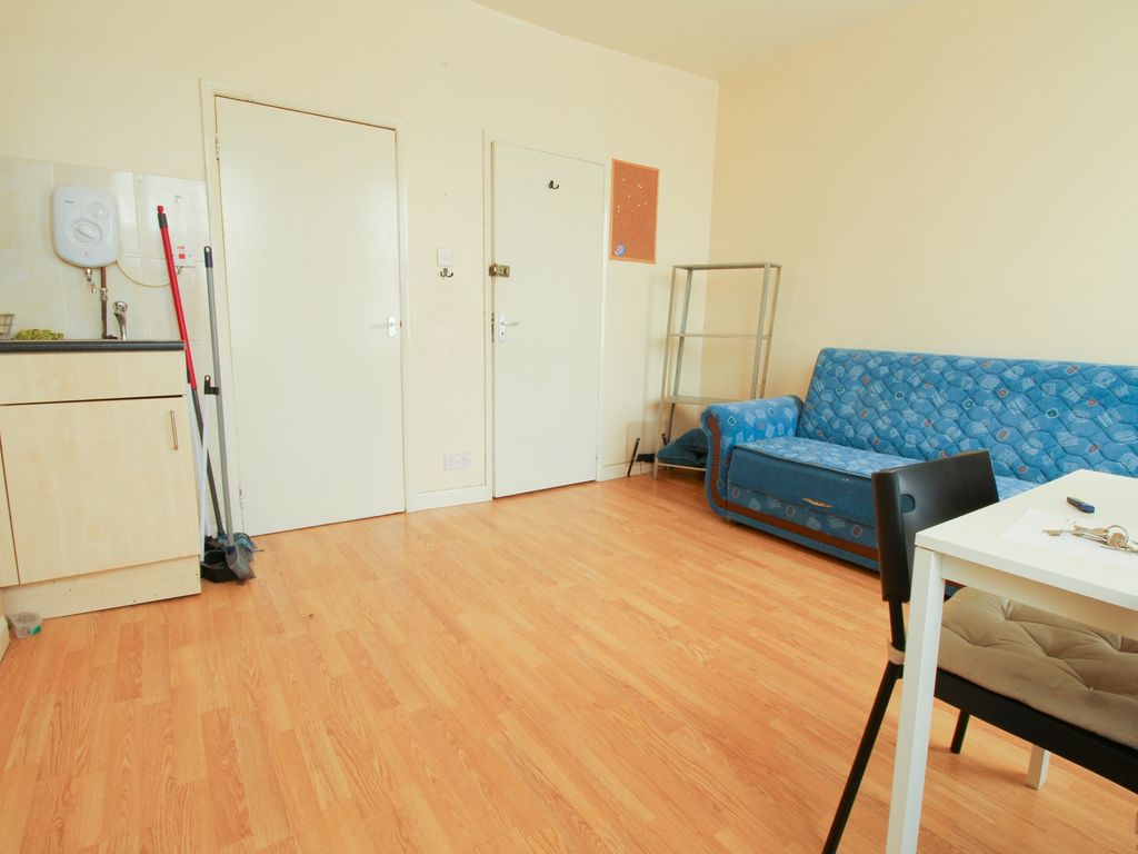 Studio to rent in White Conduit Street, Angel N1, £1,300 pcm - Zoopla