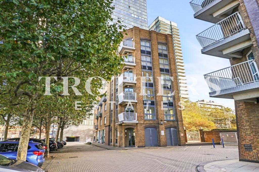 2 bed flat to rent in Quayside House, 2 Westferry Road, London E14, £ ...