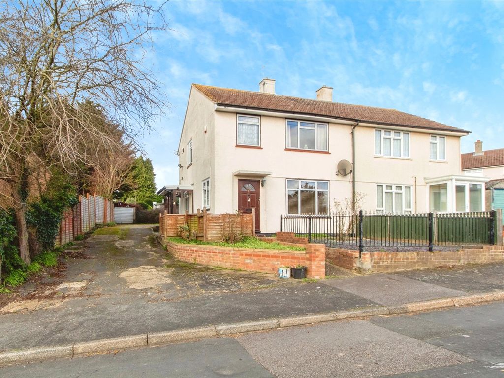 3 Bed Semi Detached House For Sale In Court Road Dartford Kent Da2 £