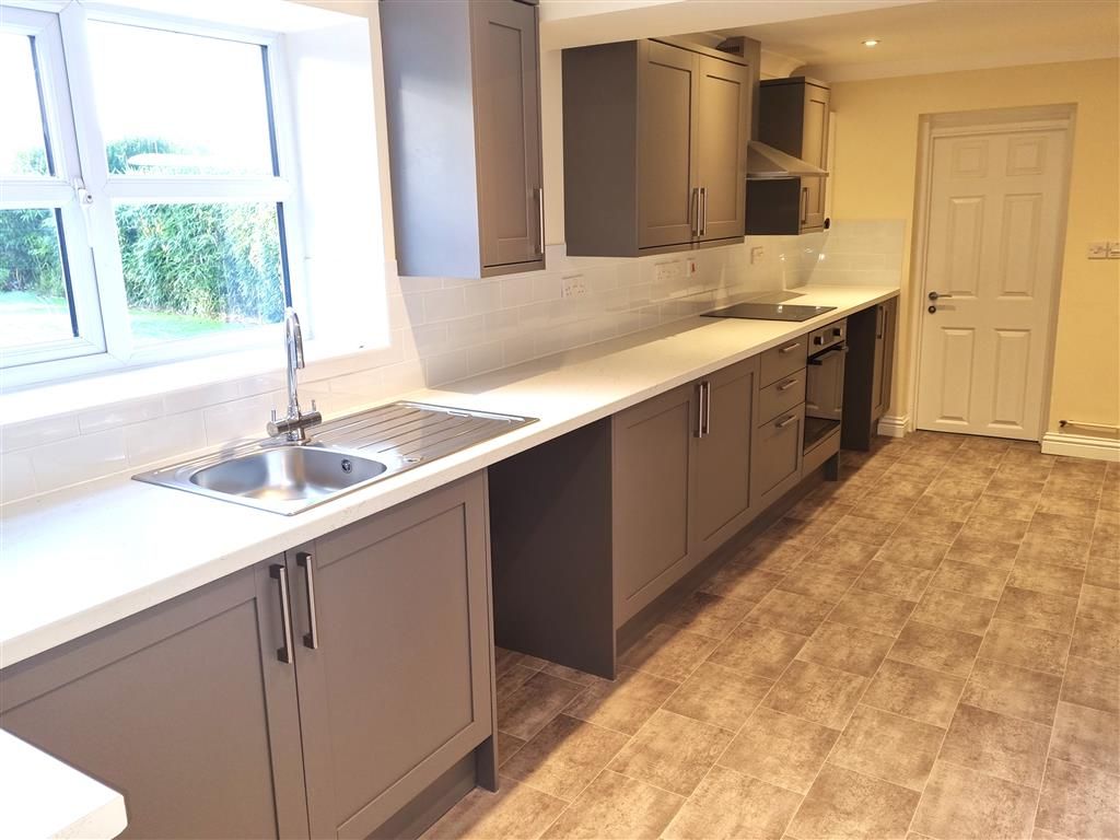 3 Bed Detached House To Rent In Wisbech Road Outwell Wisbech Pe14 £