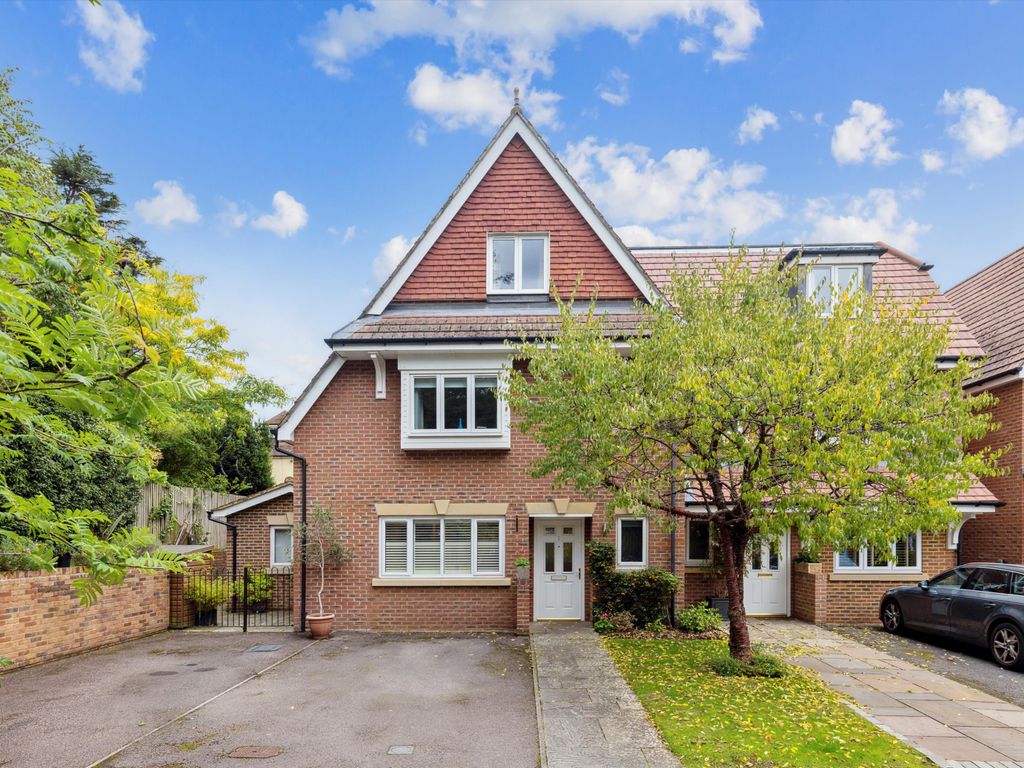 4 bed semi-detached house for sale in Glade Mews, Guildford, Surrey GU1 ...