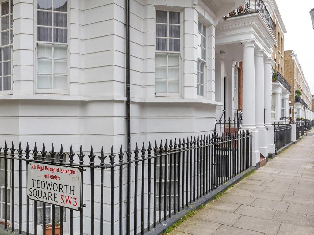 2 bed flat for sale in Tedworth Square, London SW3, £1,000,000 - Zoopla